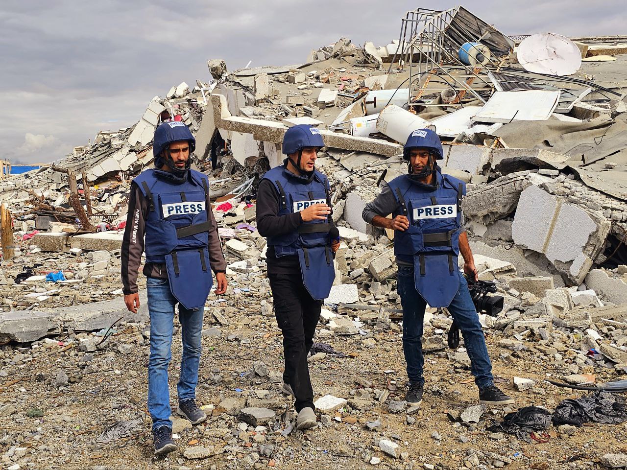 From TV Screens to YouTube: The Rise of Exiled Journalists in Pakistan ...